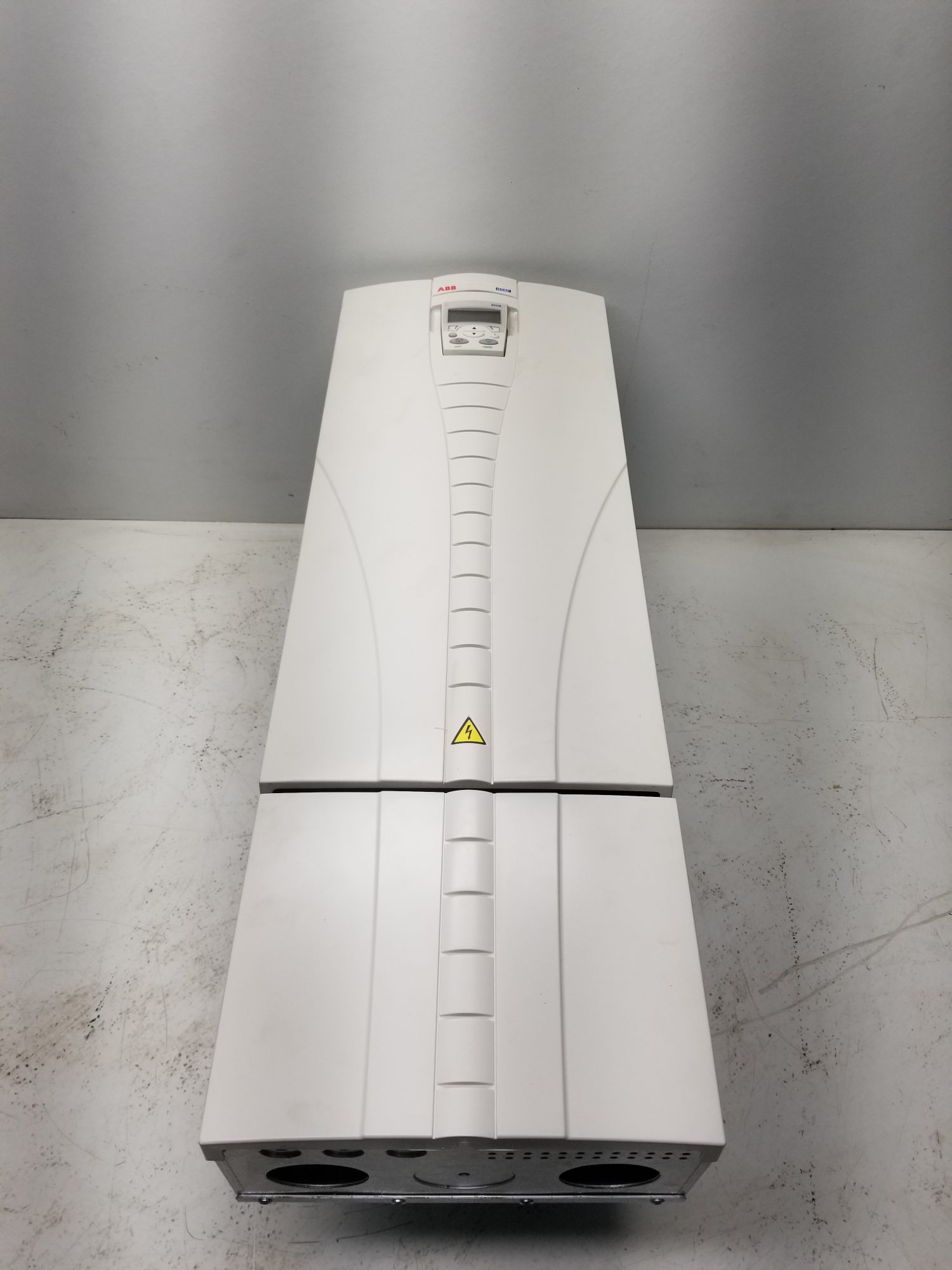 ABB VFD ACH550-UH-180A-4 150HP, 3PH