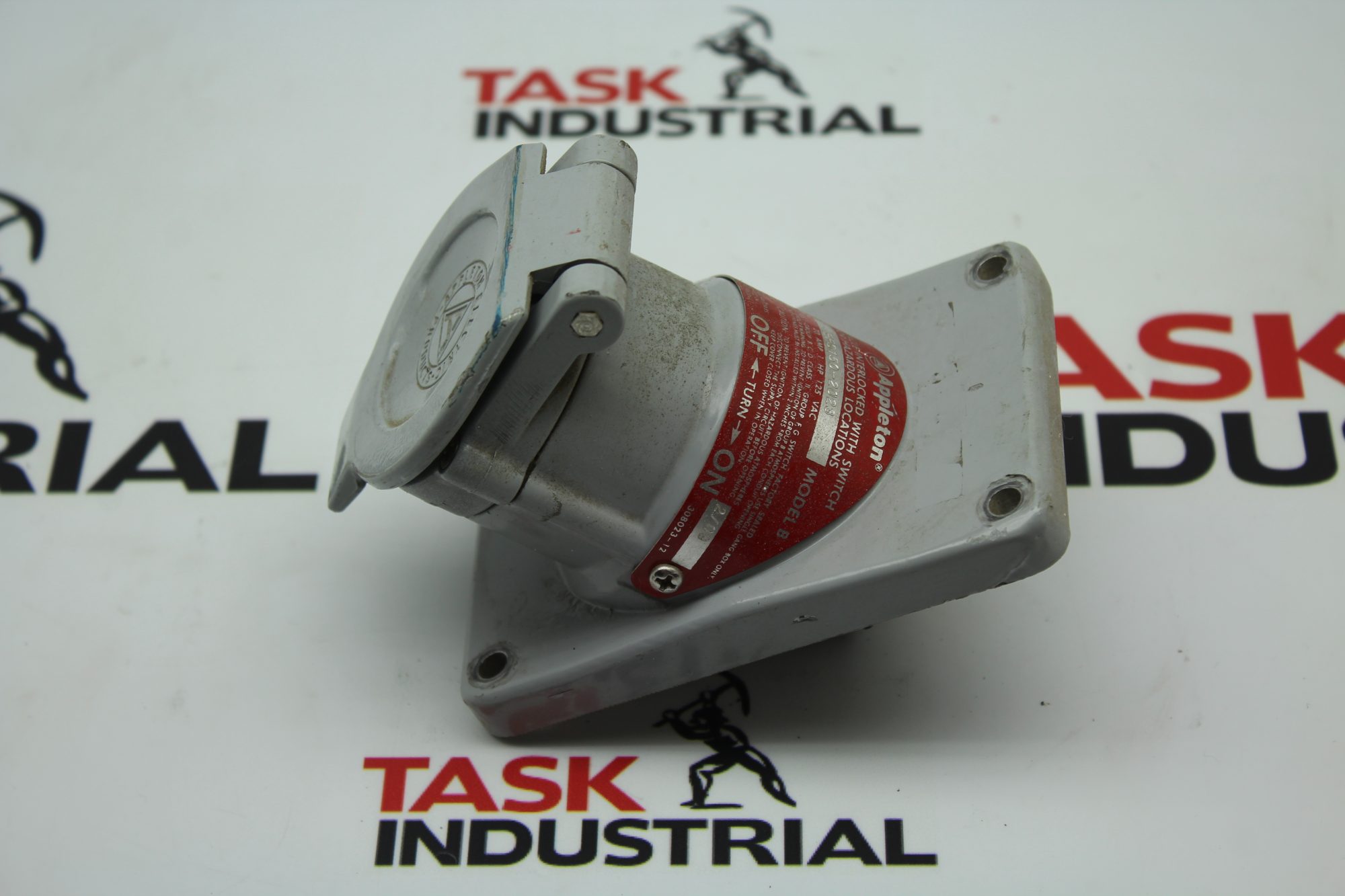 Appleton Receptacle Interlocked with Switch CAT No. EFS150-2023 Model B